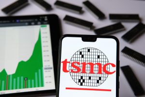 アップル、TSMCの半導体値上げを受け入れ？「iPhone 15」はさらに価格上昇か | Gadget Gate