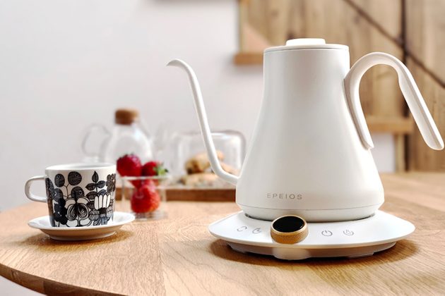 EPEIOS、注ぎ心地とデザイン性を兼ね備えたコーヒーケトルに新色ホワイト | Gadget Gate