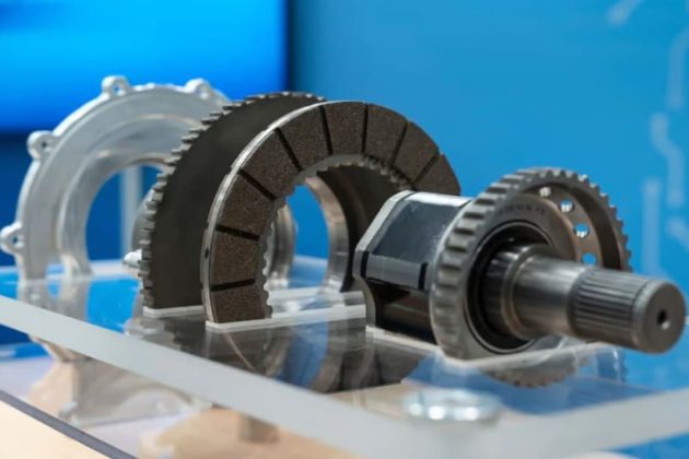 メルセデス、EVモーターに内蔵する「インドライブブレーキ」機構を開発。実質メンテフリー | Gadget Gate